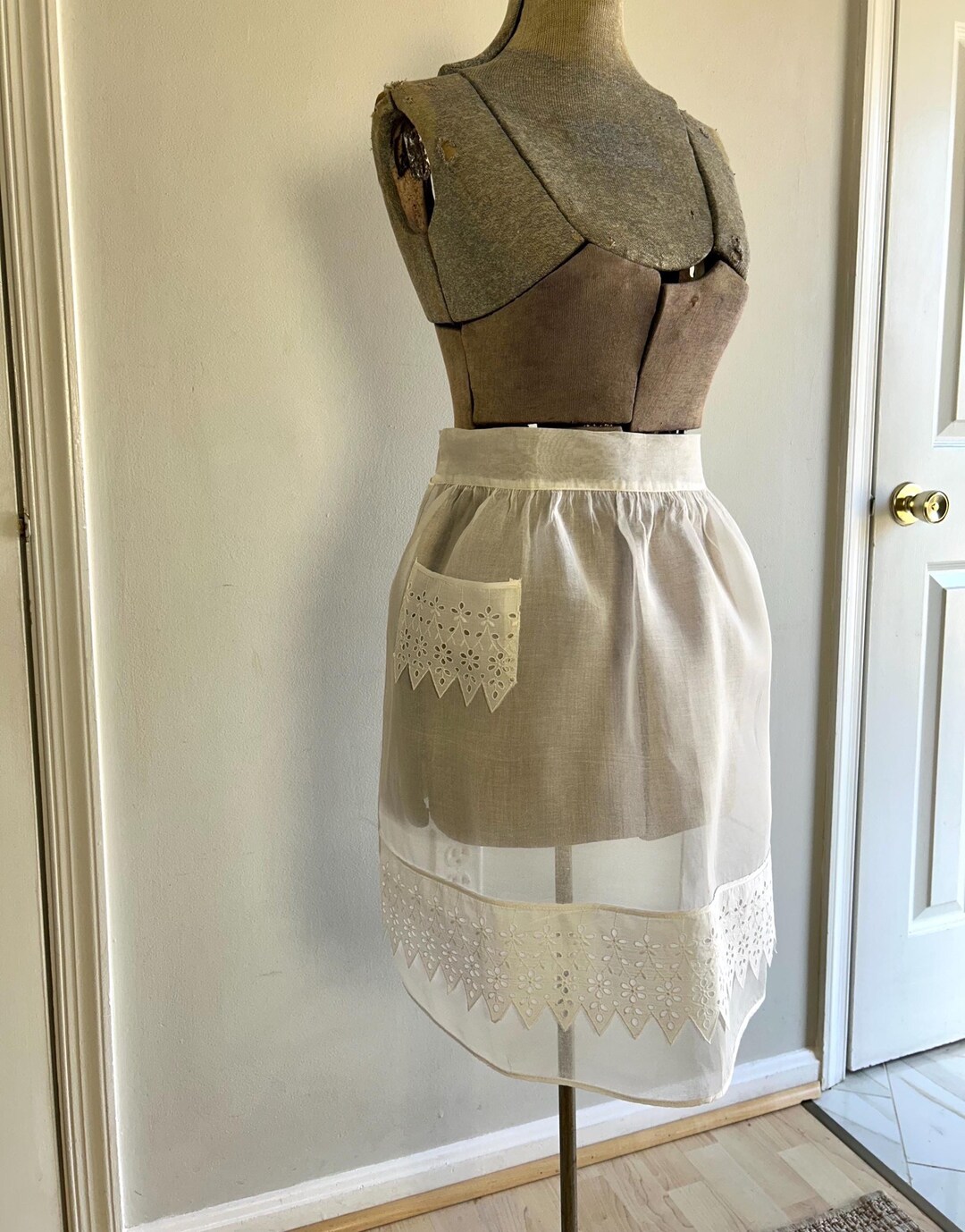 Delicate Apron Sheer Eyelet Trim Vintage Embroidered Pocket Skirt Coquette Kitchen Cooking ...