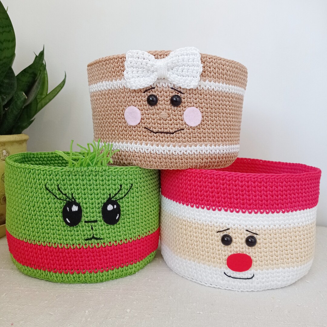 Crochet Gingerbread Girl, Grinch, Santa Baskets - Christmas Spirit in ...