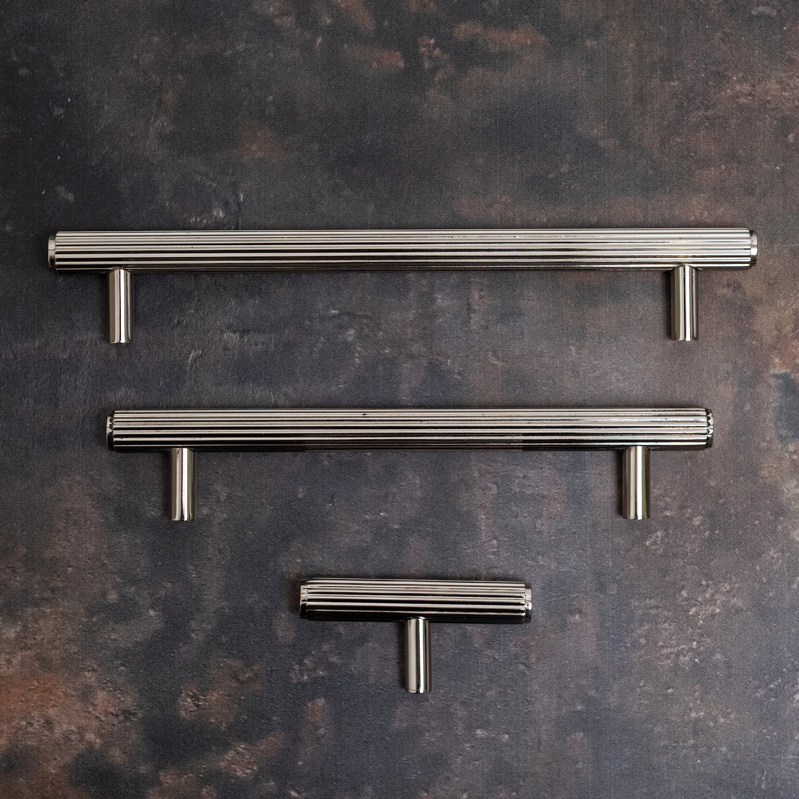 Solid Brass Straight Knurled Pull Handles & Knobs | Kitchen Handles ...