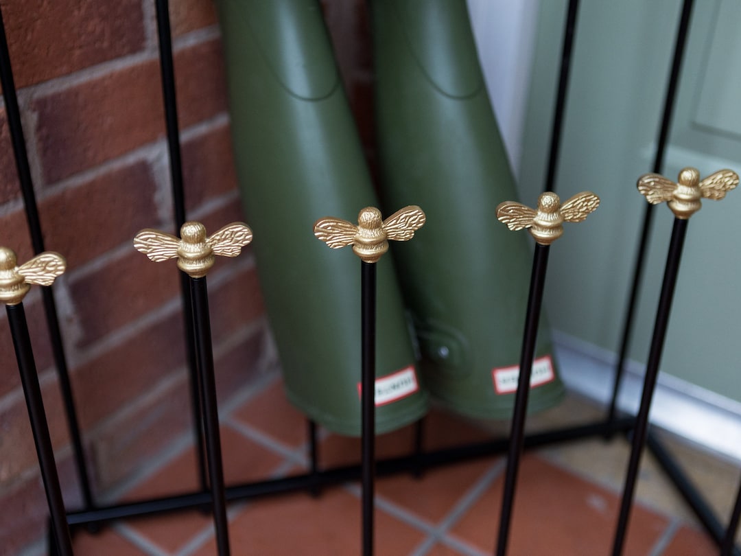 Brass Bee Welly Stand | Black Iron Garden Storage Boot Rack | Welly ...