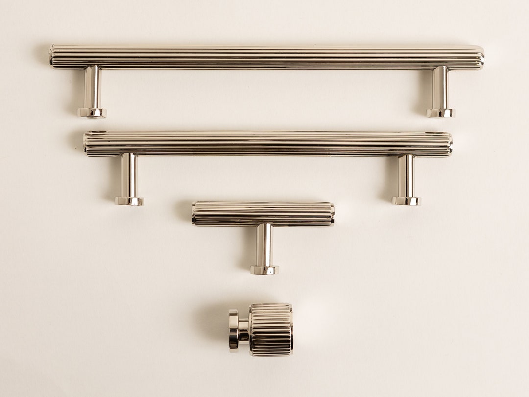 Solid Brass Straight Knurled Pull Handles & Knobs | Kitchen Handles ...