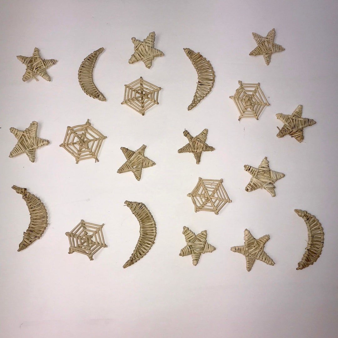 20 Natural Willow Vine Halloween Spider Web, Moon, Star Shaped Chews ...