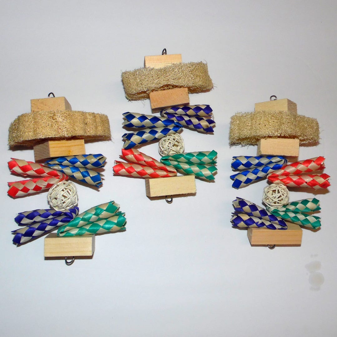 7" Shredder Hanging Chinchilla Chew Toy - Pine, Loofah, Vine Balls ...