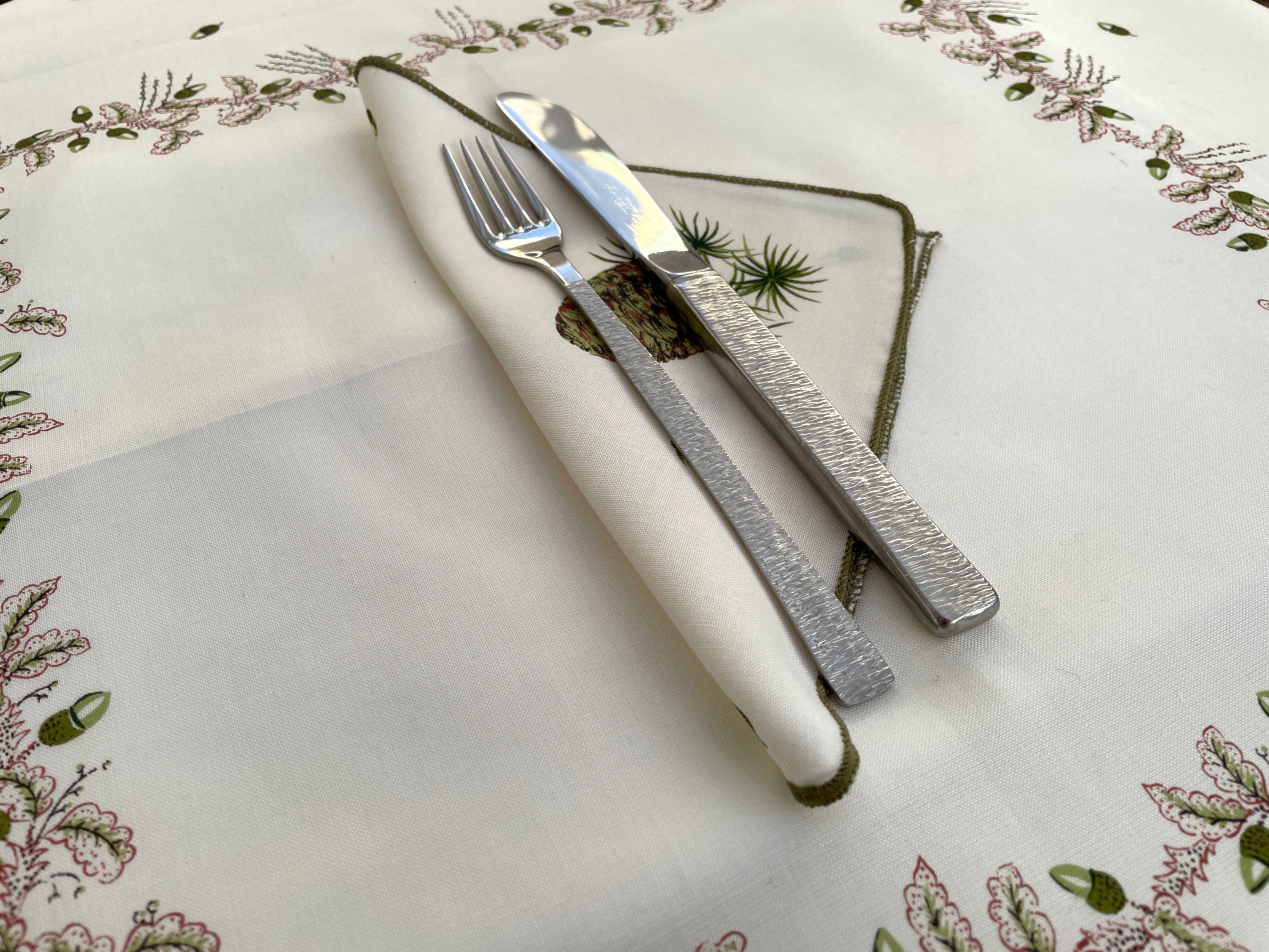 Vintage Table Linen Set, Acorn and Pinecone Tablecloth & 6 Napkins ...