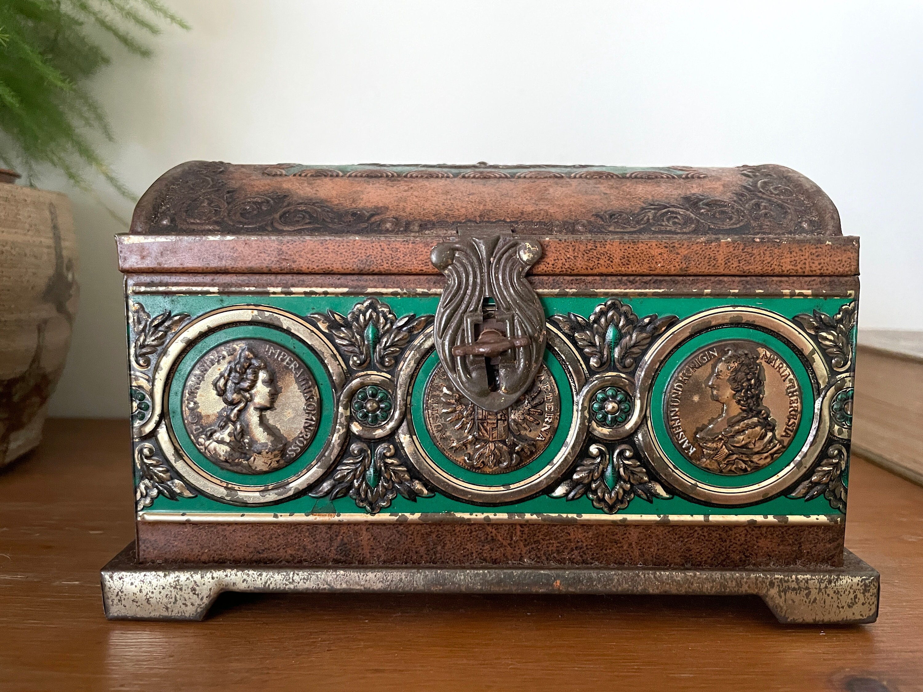 Vintage Treasure Chest Blue Bird Toffee Tin, Ornate Green/gold Vintage ...