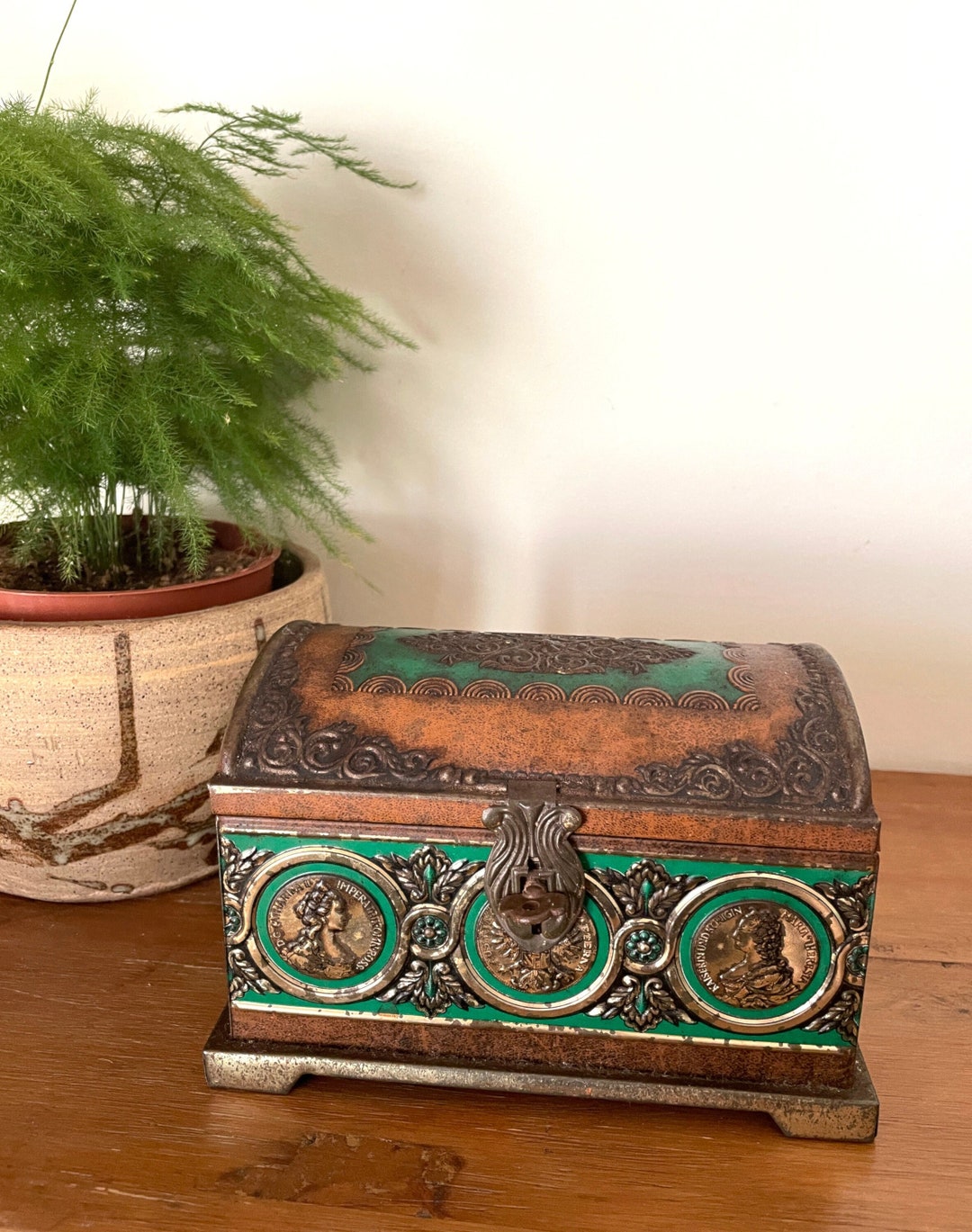 Vintage Treasure Chest Blue Bird Toffee Tin, Ornate Green/gold Vintage ...