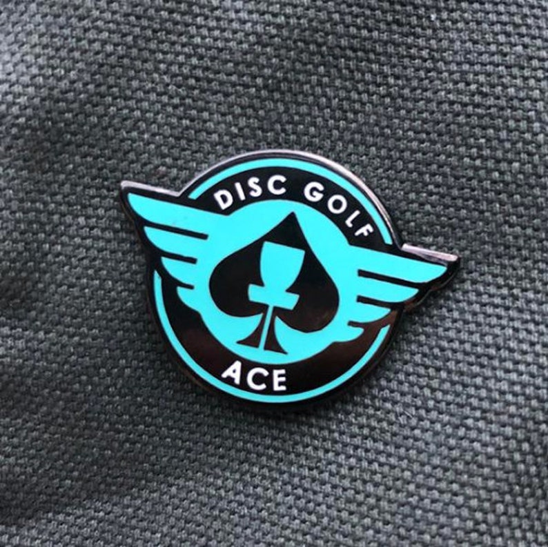 ACE Disc Golf Pin™ - High Quality Hard Enamel Pin - Disc Golf Christmas ...