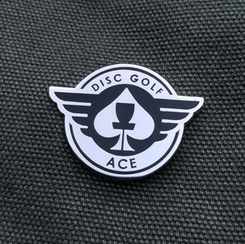 ACE Disc Golf Pin™ - High Quality Hard Enamel Pin - Disc Golf Christmas ...