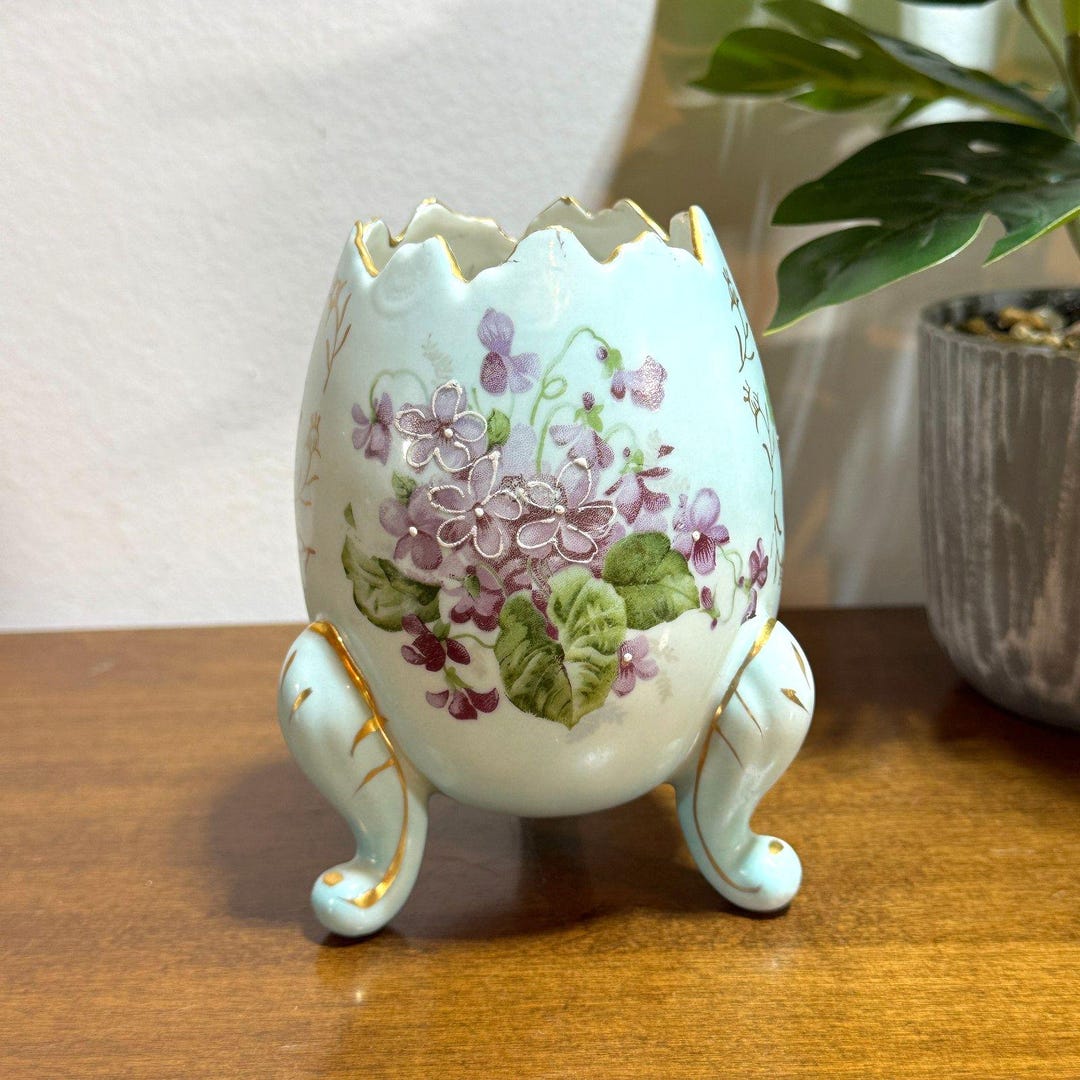 Vintage Hand Painted Porcelain Egg Vase on Legs Floral Design Gold Trim ...
