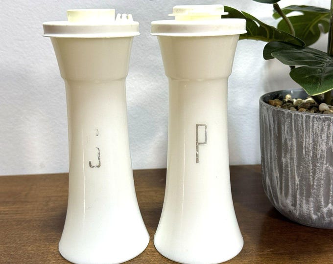 Vintage Tupperware Hourglass Salt & Pepper Shakers in White 718-39 - Etsy