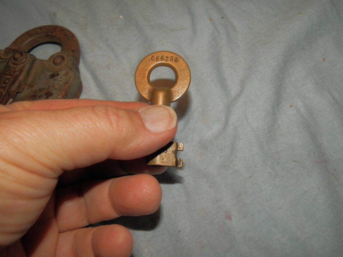 Adlake Penn Central Railroad Lock and Key - Etsy