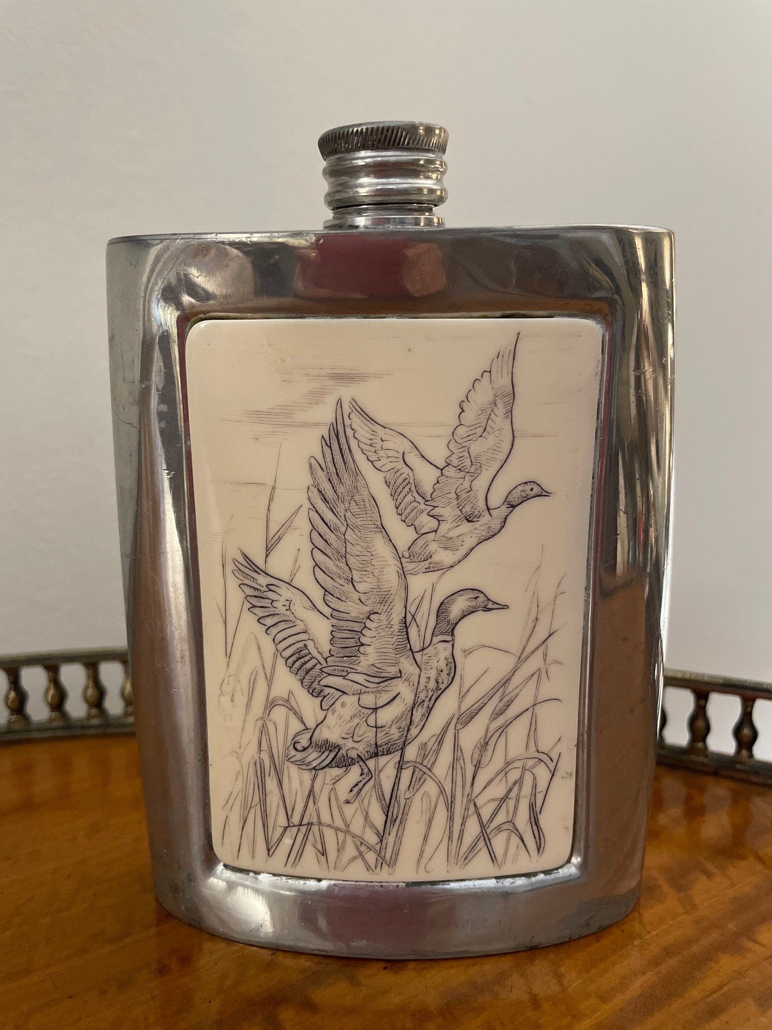 English Pewter Flask Made in Sheffield England. Ducks Flying Bone Plate ...