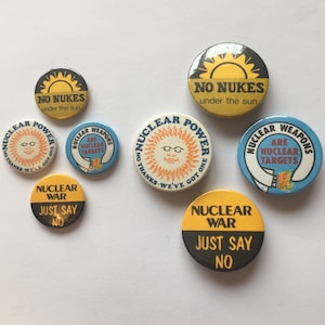 4 Remade Vintage Anti-nuclear Pinback Button Badges Anti War Nuclear ...