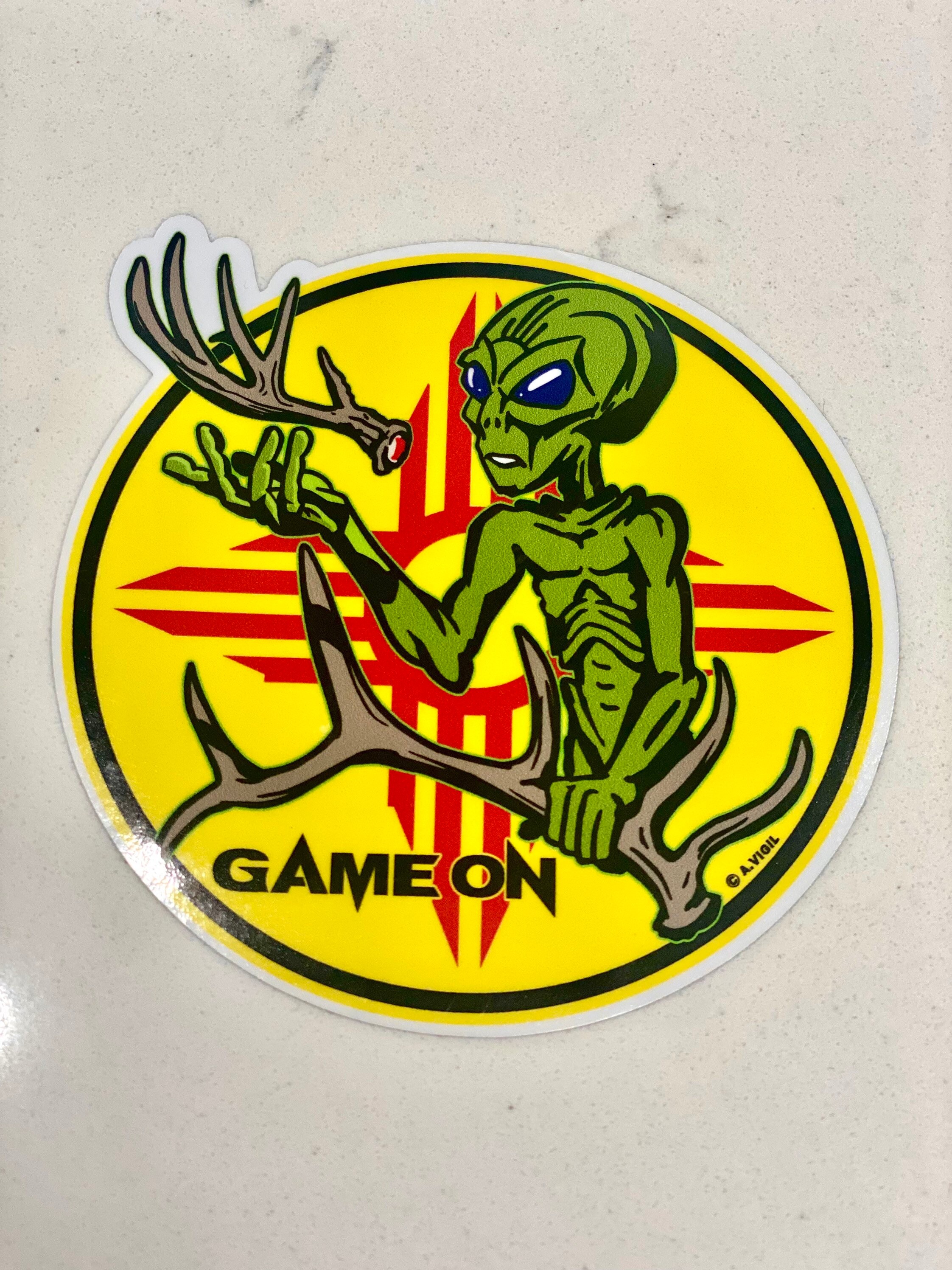 Alien shed hunter - GAME ON 6 OR 3.5'' decal