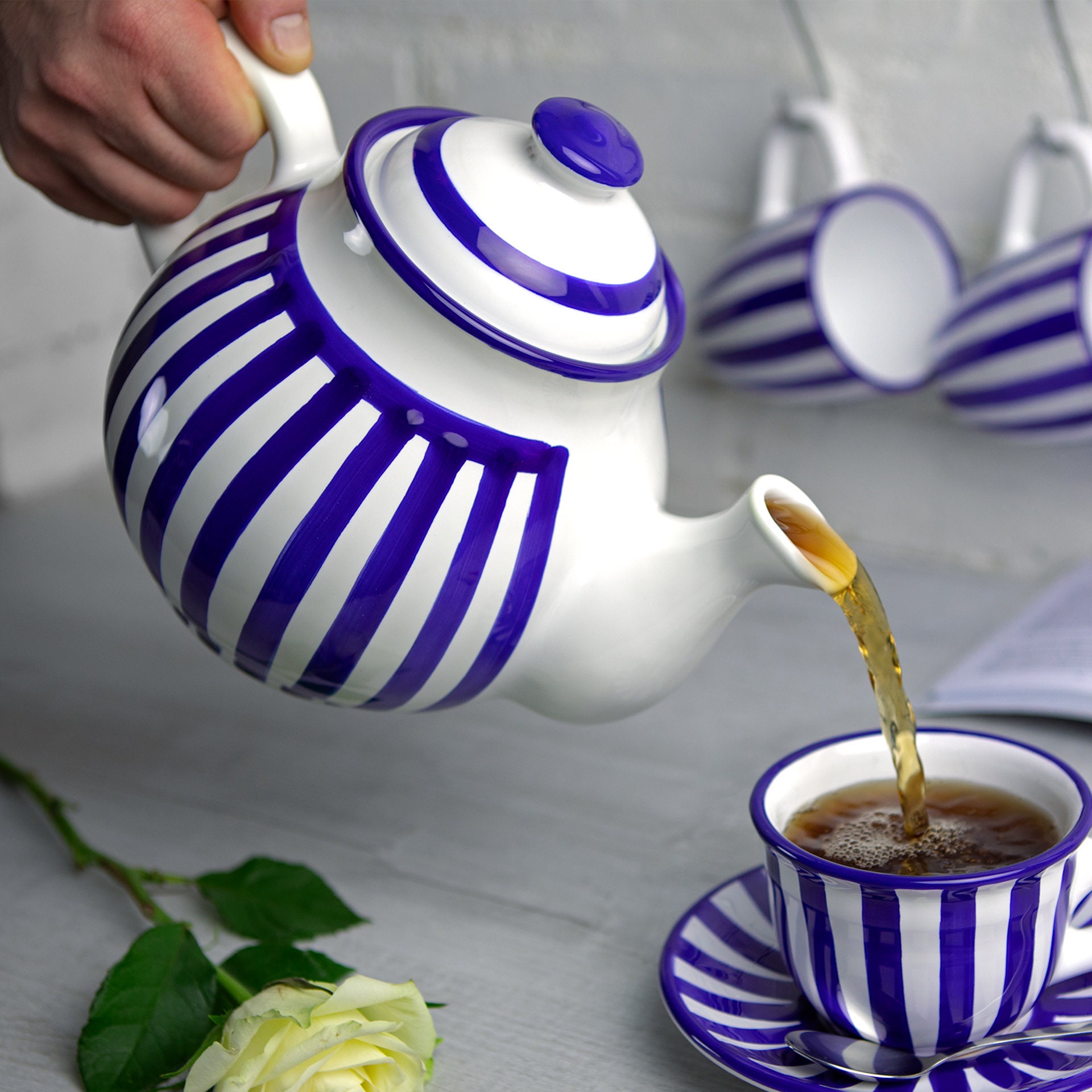 Battery Powered Cat Toy Friends Forever Automatic Laser Cat Toy - 3 ...