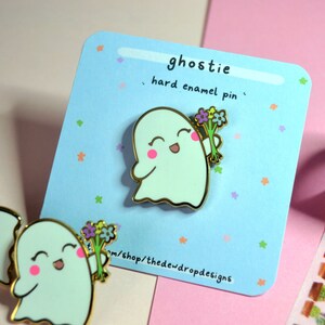 Ghost With Flower in Hair Enamel Pin Badge / Kawaii Ghostie - Etsy
