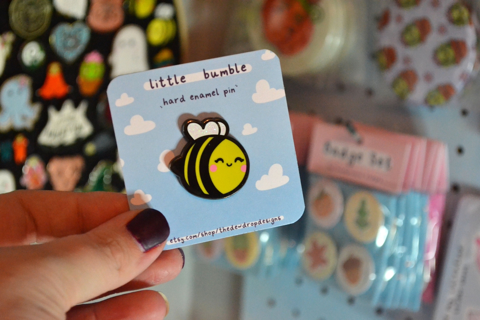 Happy Little Bee Enamel Pin Badge / Kawaii Bumble Bee Pin / Cute Enamel ...