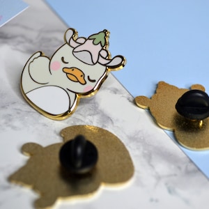Floral Duck Enamel Pin Badge / Kawaii Duck Pin / Cute Enamel Lapel Pin ...