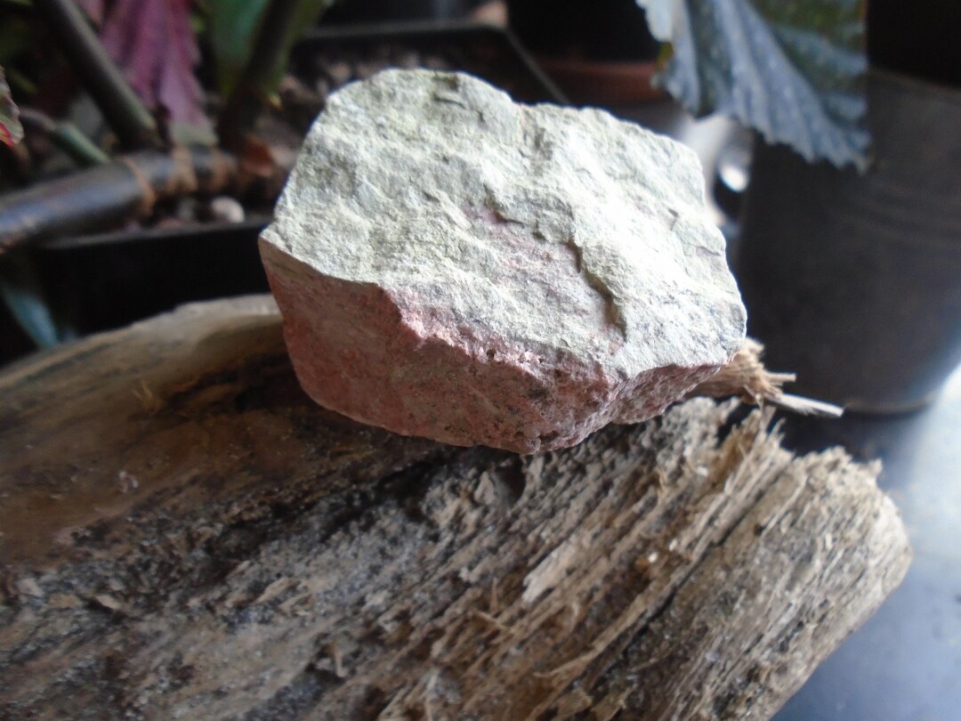 Bloodstone Rough Tumble Crystal - Etsy