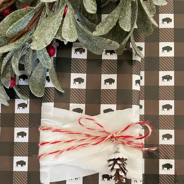 Christmas Farmhouse Wrapping Paper - Etsy