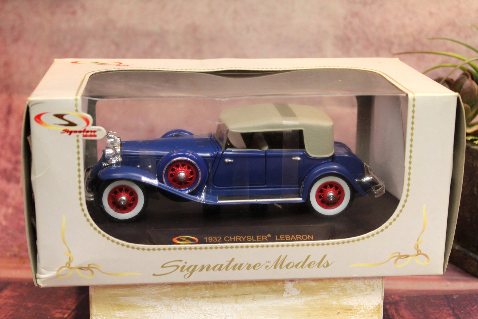 Signature Models #32316 1/32 Scale 1932 Chrysler Lebaron Mint in Box, 6 ...