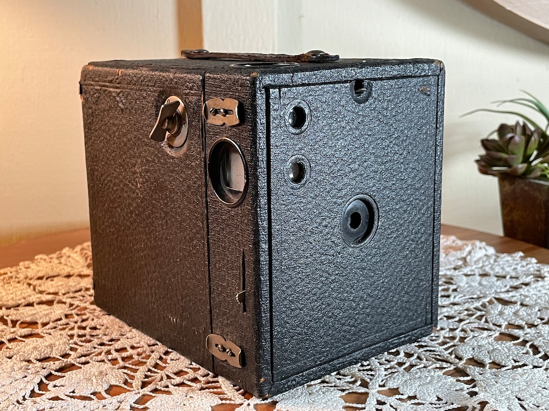VINTAGE Antique Seneca Box Camera, Made in NY, 6", 1920's, Shutter ...