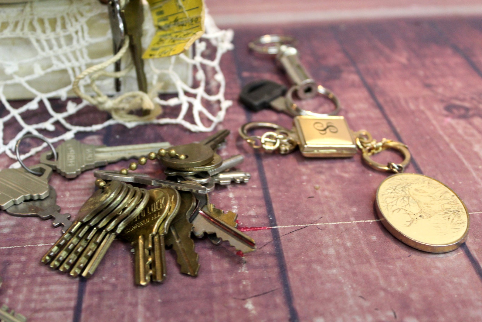 Vintage Keys 33 Keys 5 Key Chains Vintage Dish of Keys - Etsy