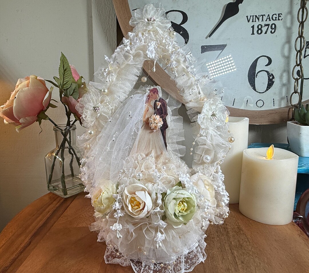 Vintage, Wedding Cake Topper, Paper Craft, Bride and Groom, Lase, Arch ...
