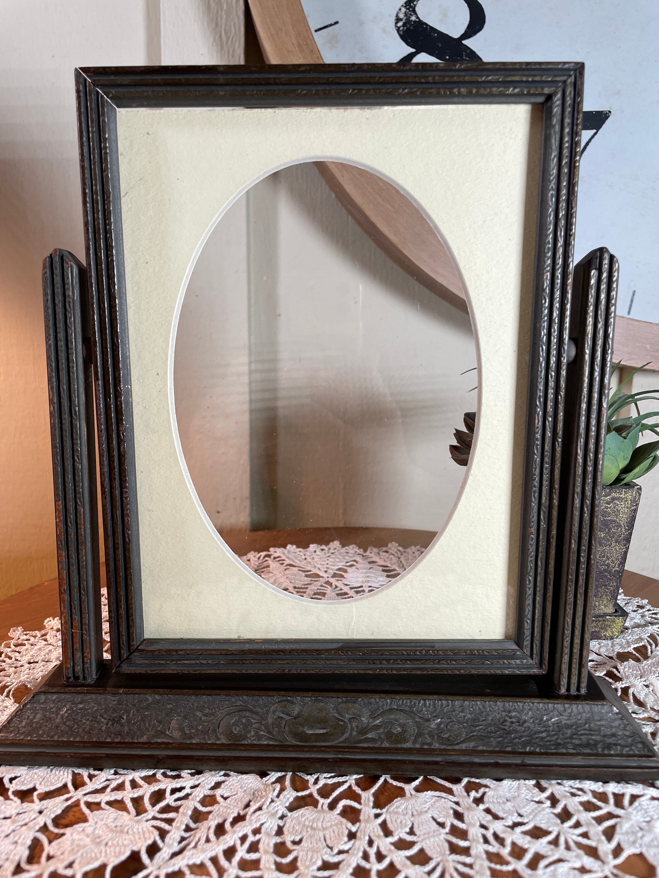 Antique Wood Tilt Picture Frame for 5 X 7 Picture - Etsy