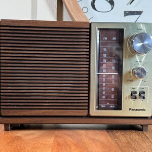 Vintage, Large, Brown, Wood Tone Cabinet, Panasonic, AM/FM, Table Radio ...