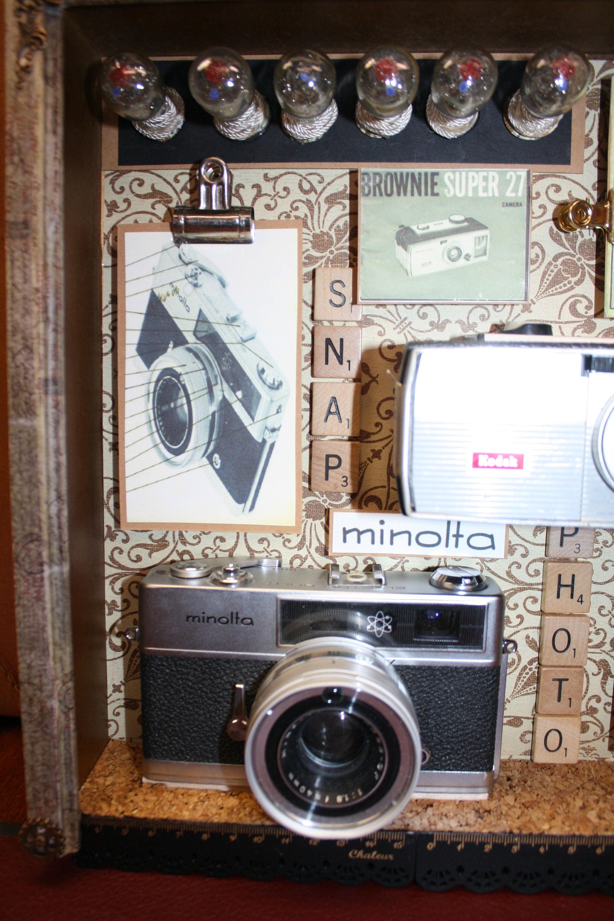 Camera Minolta Kodak Configuration Box, Shadow Box, Curio Box, Vintage ...