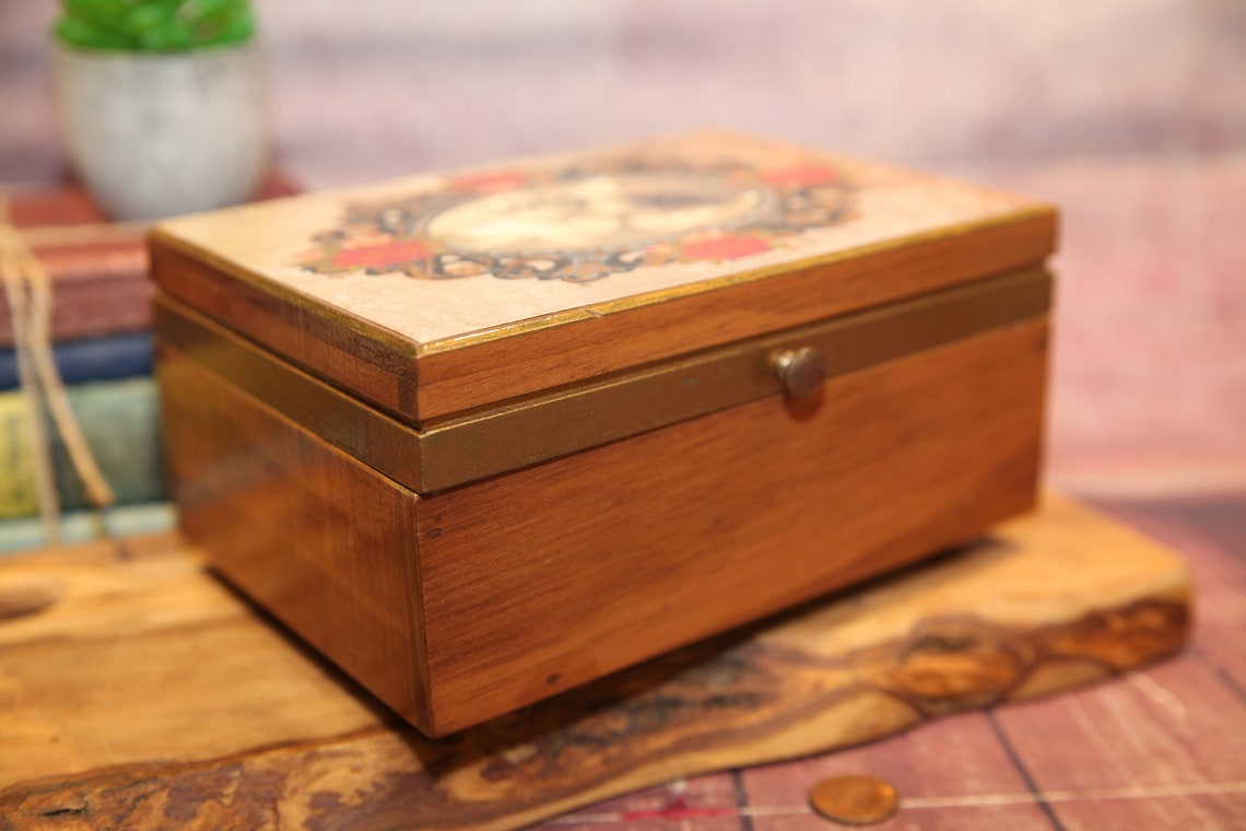 Vintage Wood Jewelry Box. Cherubs Trinket Box 7' - Etsy