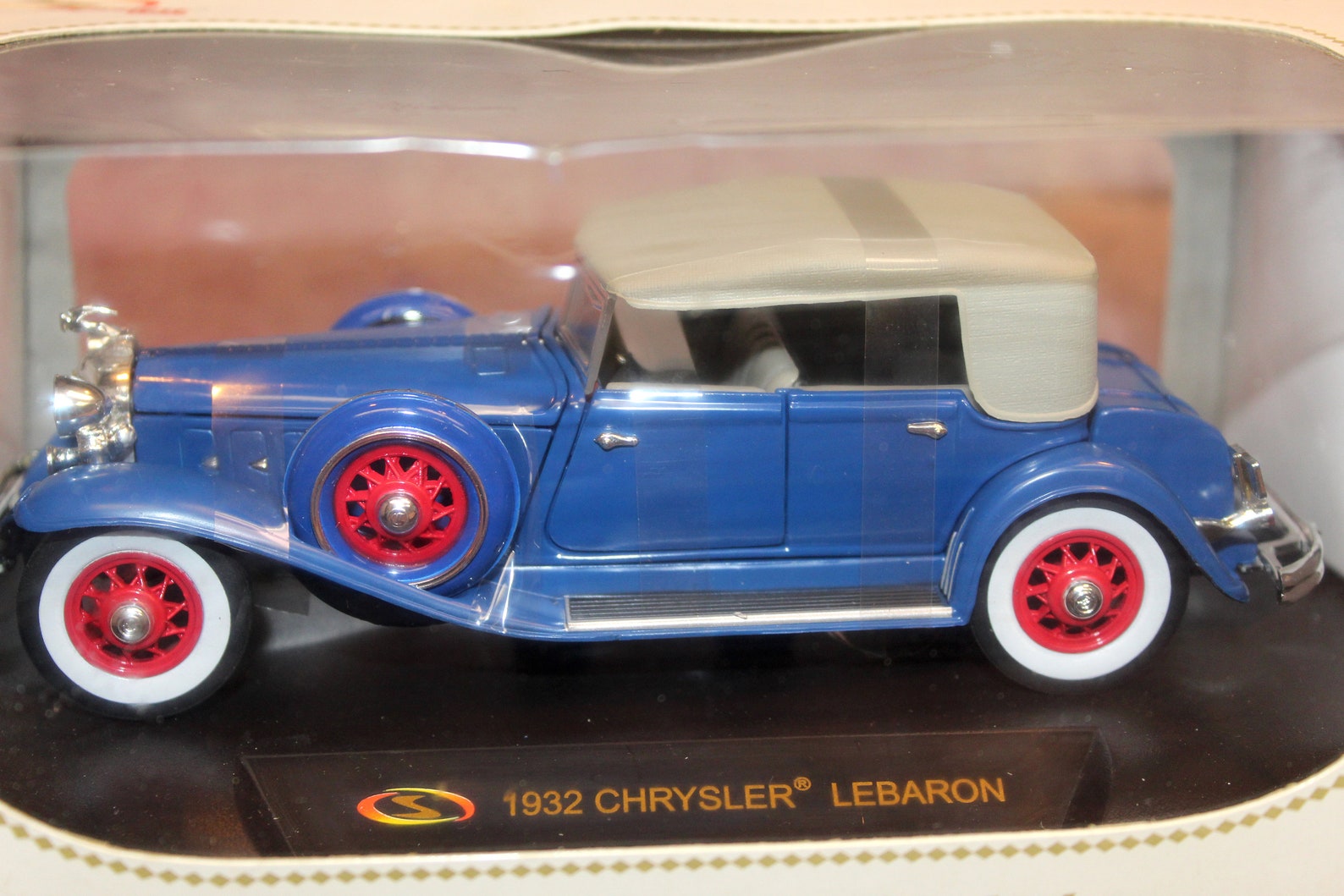 Signature Models #32316 1/32 Scale 1932 Chrysler Lebaron Mint in Box, 6 ...