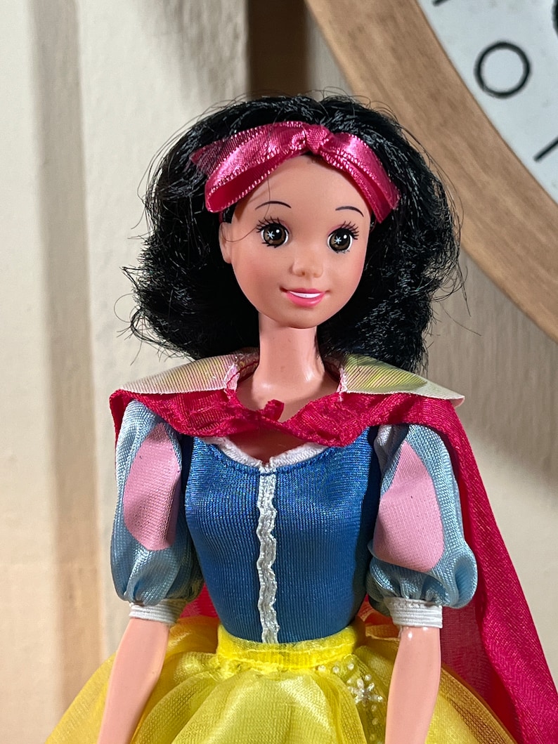 Vintage Snow White Doll, 1992, Walt Disney, With Small Snow White Book ...
