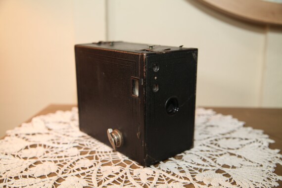 VINTAGE Antique Eastman Kodak Brownie Box Camera Made in NY | Etsy