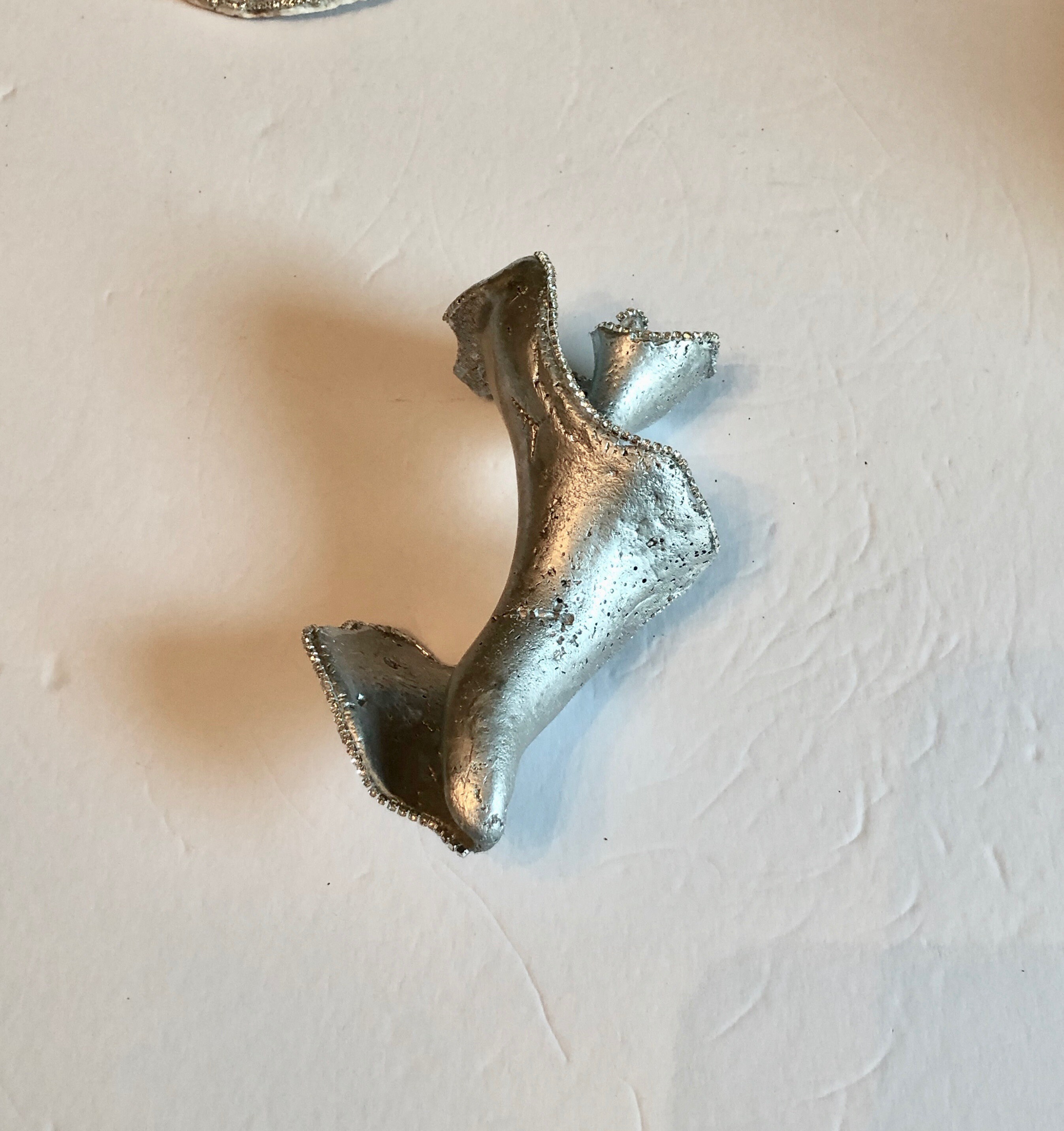 Kintsugi - the Art of Precious Scars Coastal Decor, Beaten and Broken ...