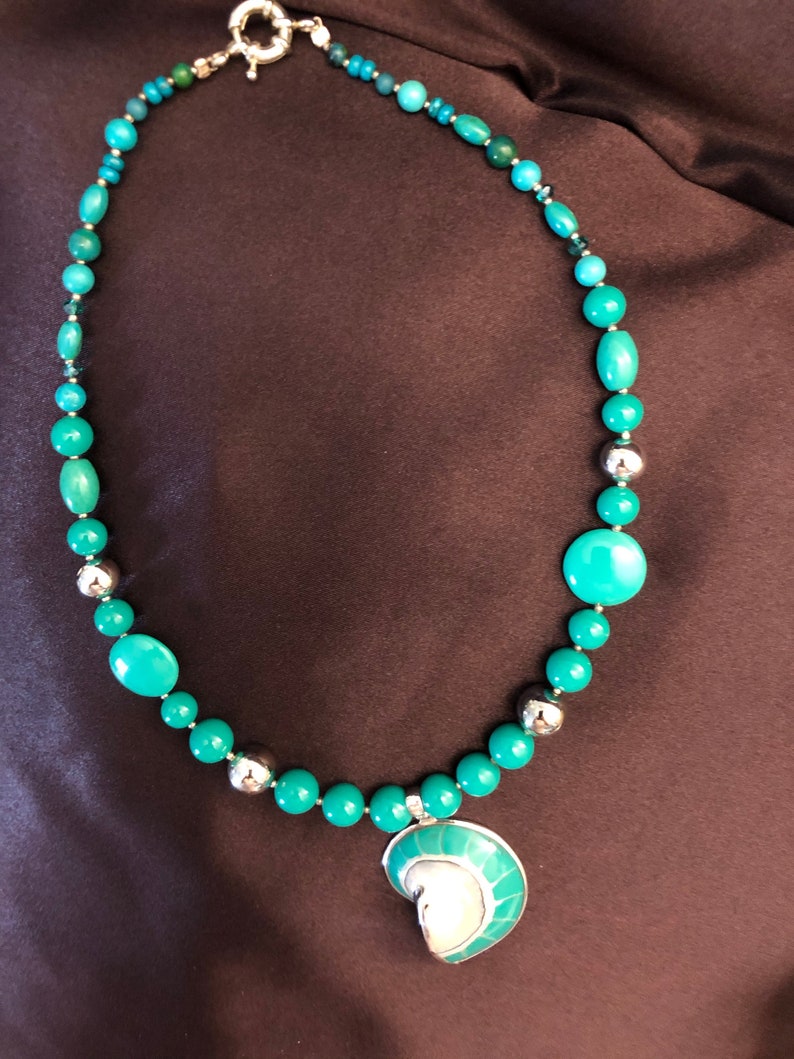 Gorgeous Vintage Green Nautilus Shell Necklace - Etsy