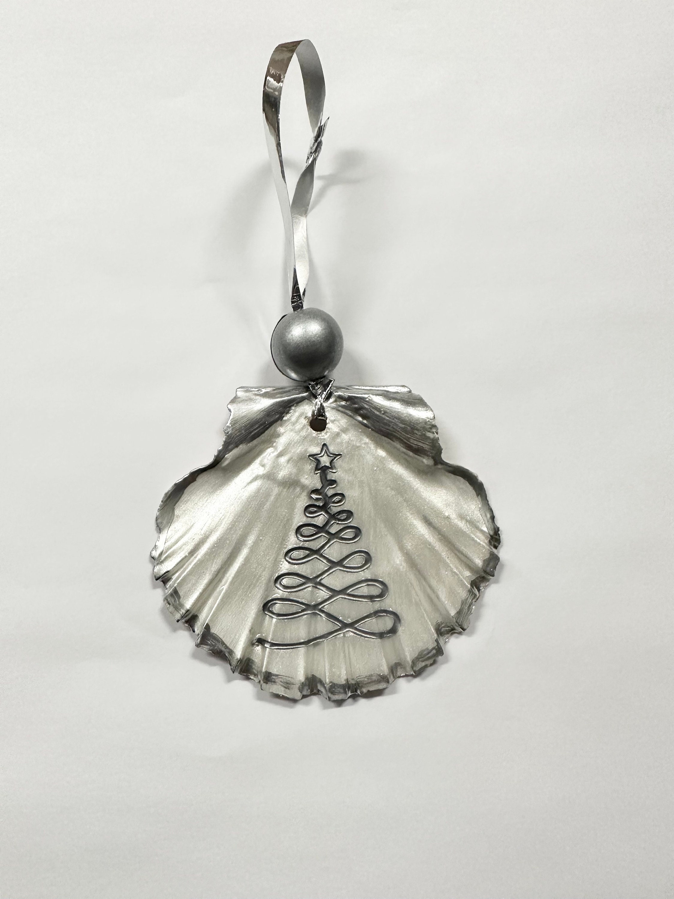 Scallop Shell Christmas Tree Ornament Coastal Christmas Elegant Modern ...