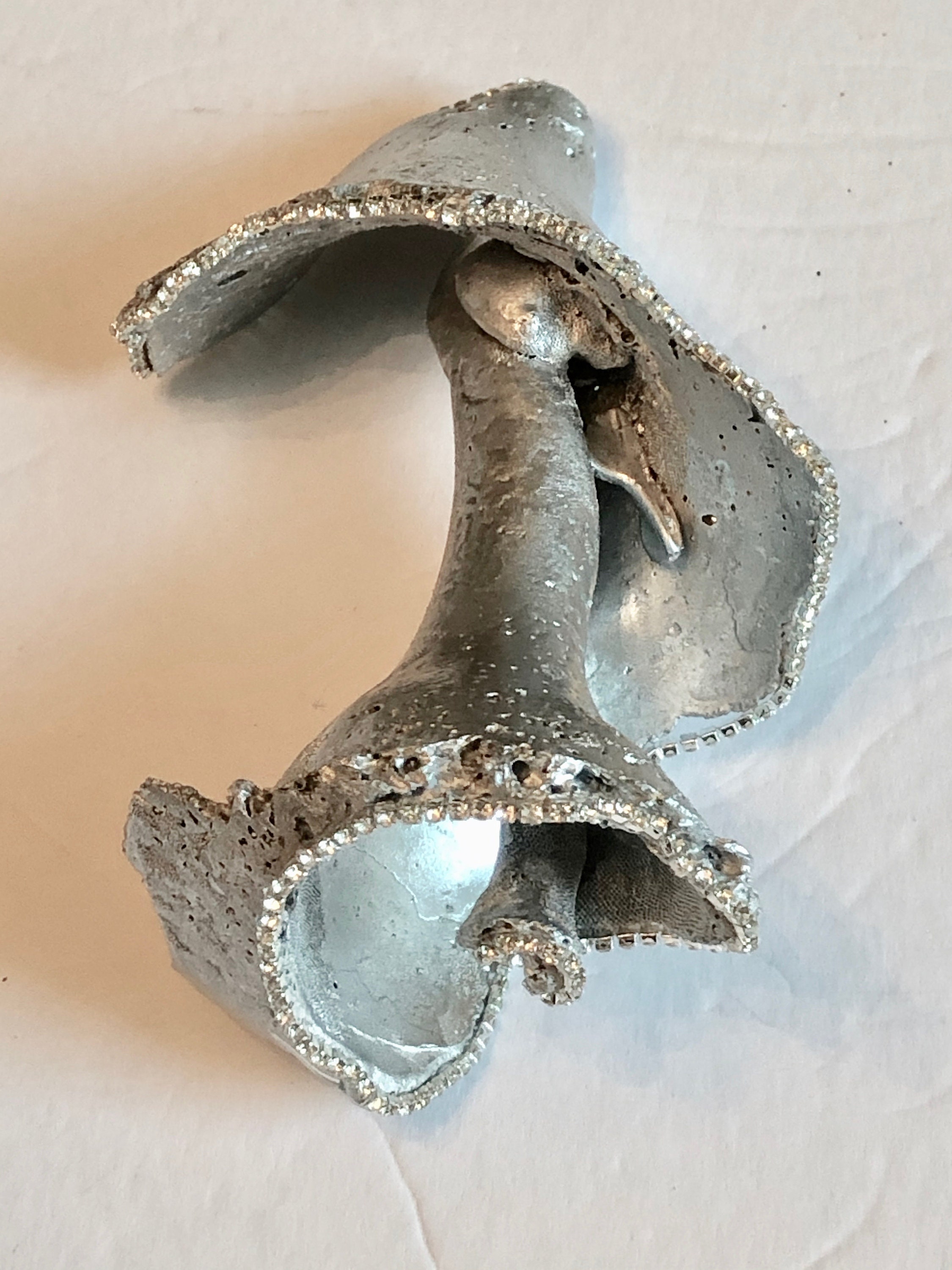 Kintsugi - the Art of Precious Scars Coastal Decor, Beaten and Broken ...