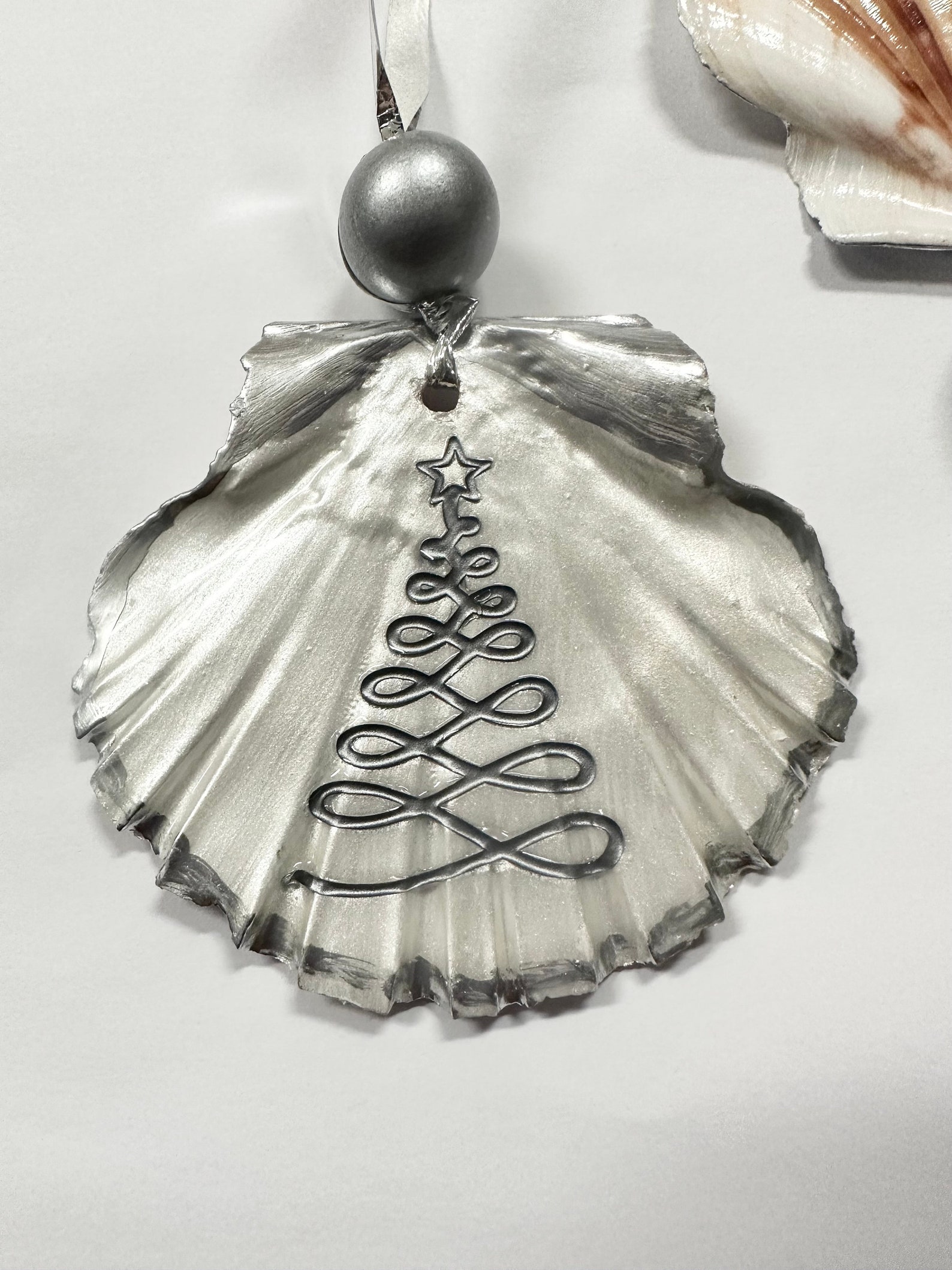 Scallop Shell Christmas Tree Ornament Coastal Christmas Elegant Modern ...