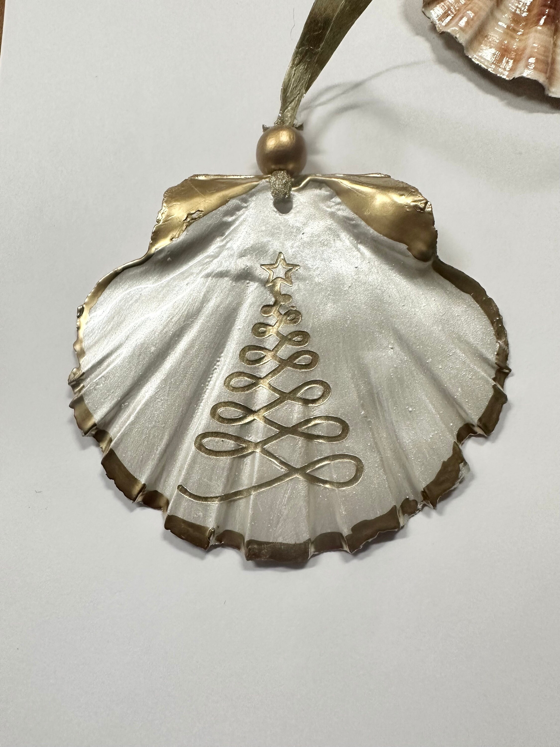 Scallop Shell Christmas Tree Ornament Coastal Christmas Elegant Modern ...