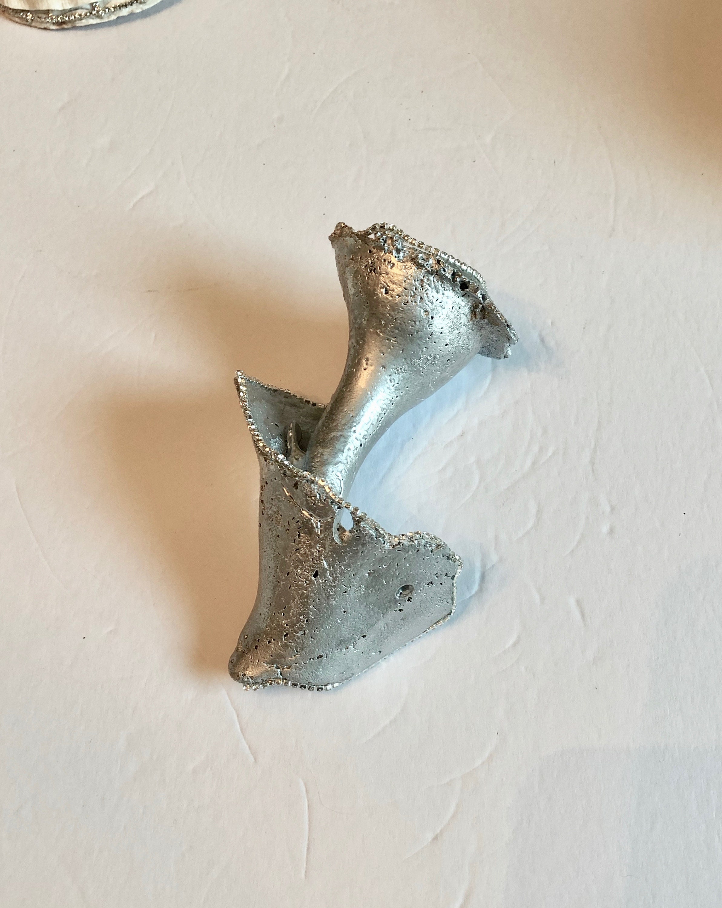 Kintsugi - the Art of Precious Scars Coastal Decor, Beaten and Broken ...