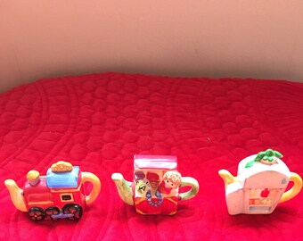 Red Rose Tea Figurines - Etsy Canada