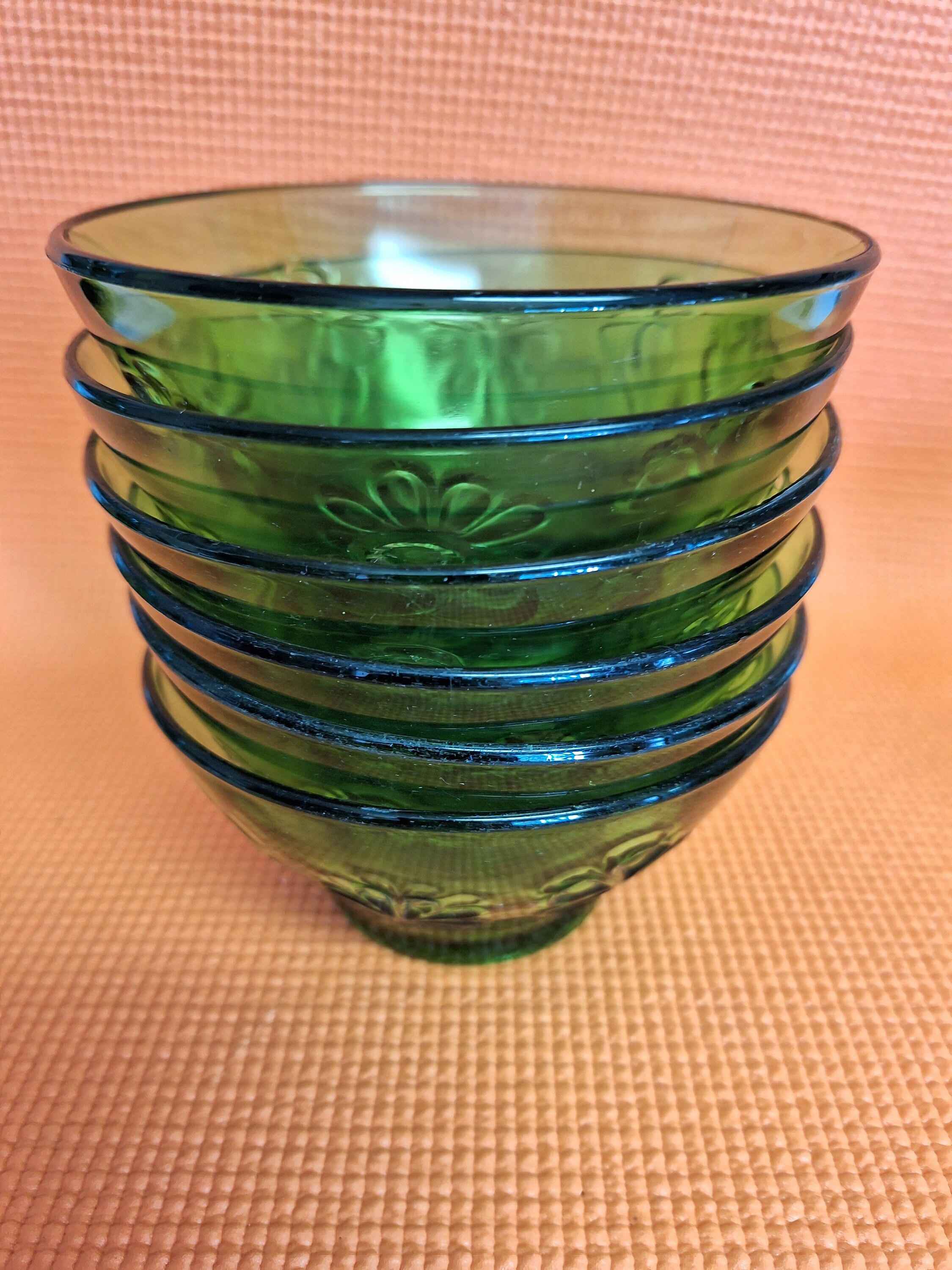 Vintage Daisy Green Glass Dinnerware Set, Stamped France 42 pieces ...
