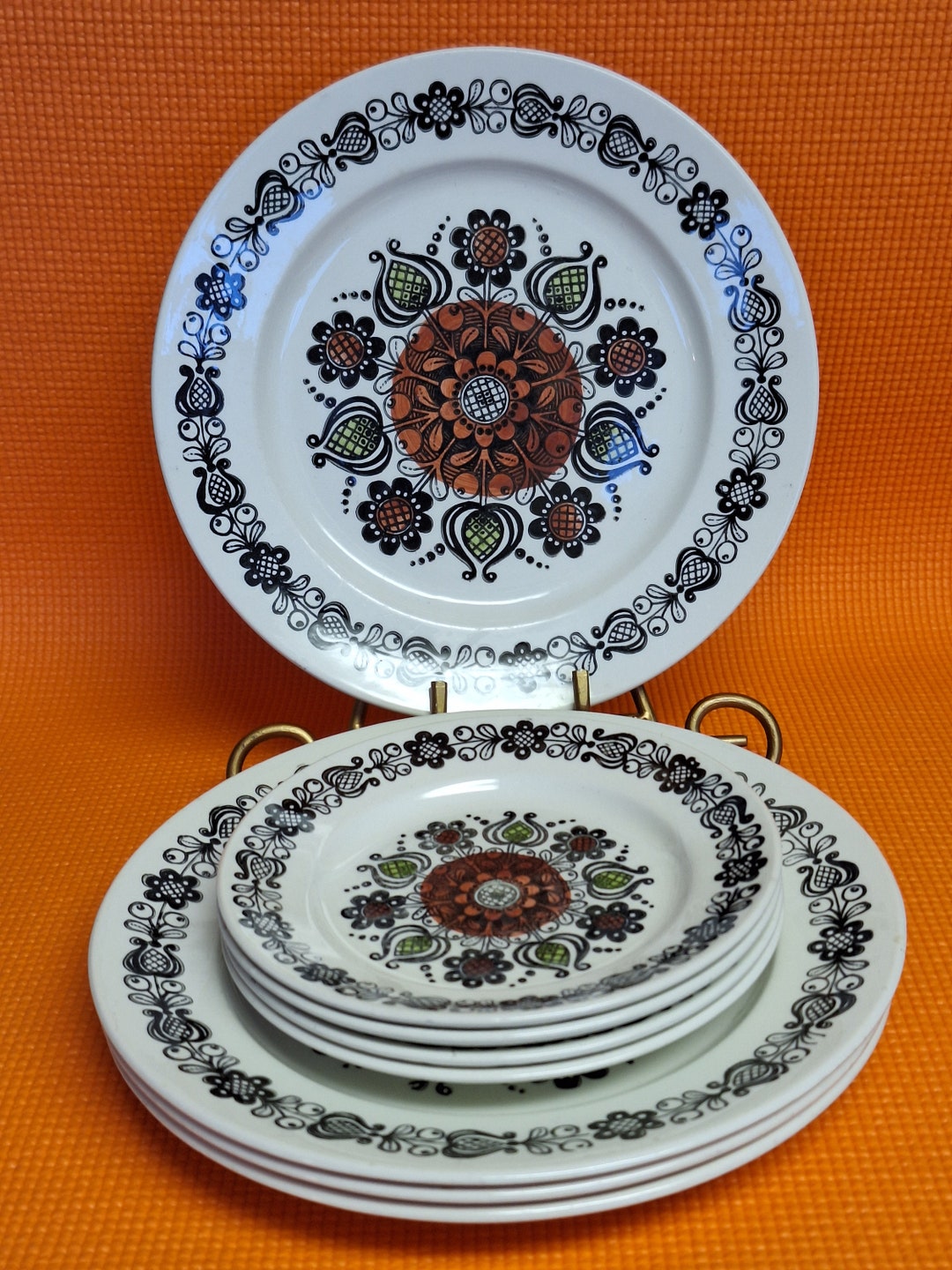 Kathie Winkle Dinnerware, Kathie Winkle Ironstone England Broadhurst ...