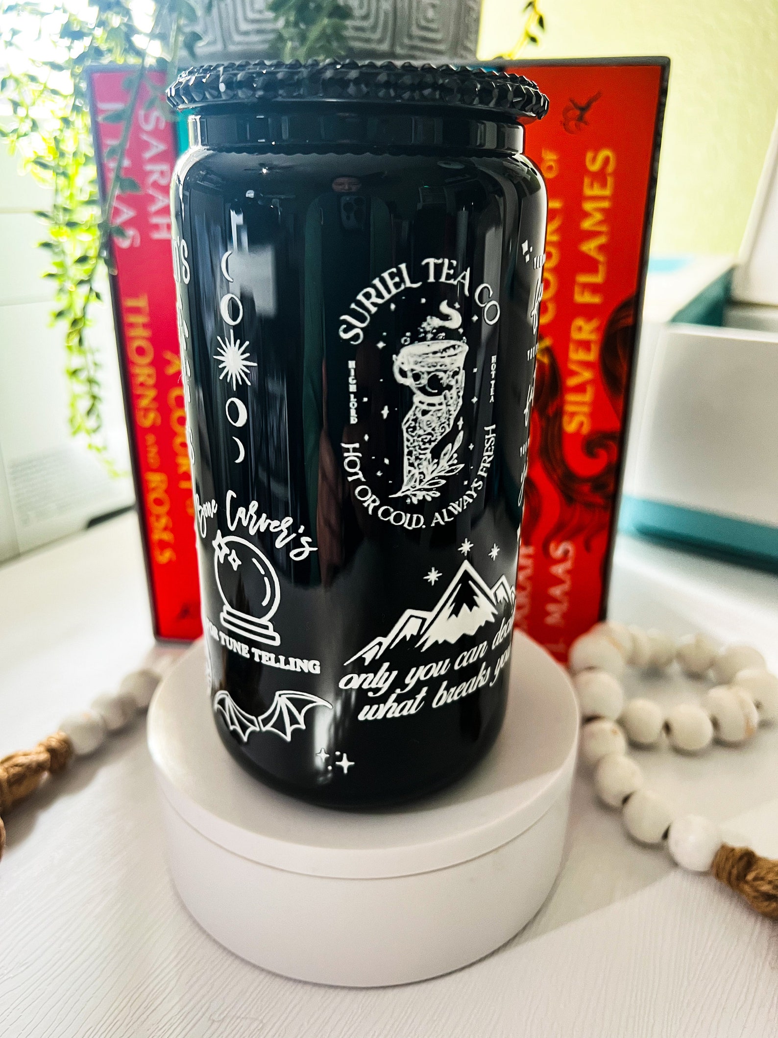 Black Glass Can ACTOR A Court of Throne and Roses, Sarah J Mass, SJM ...
