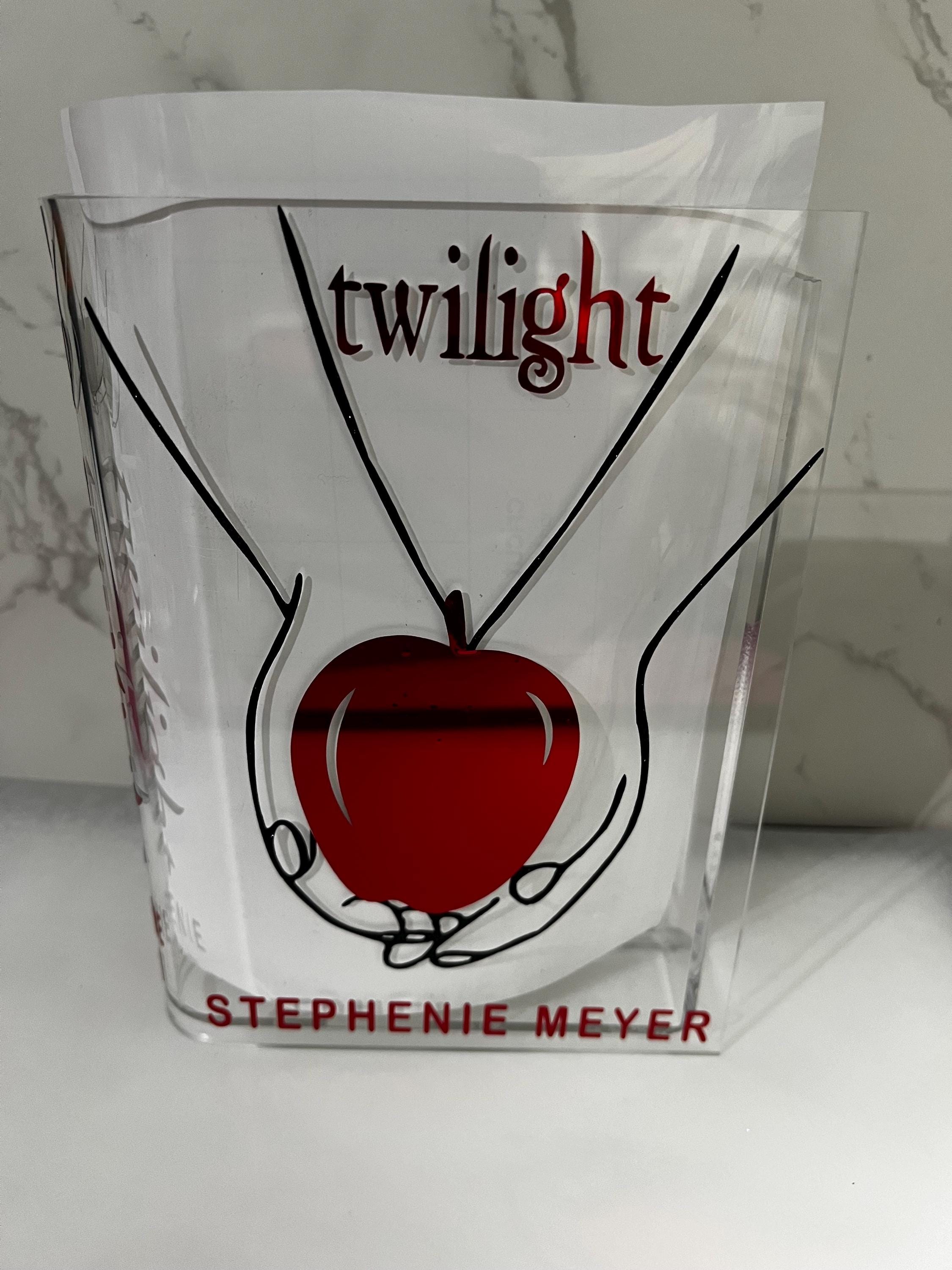 Twilight Book Vase, Edward and Bella Cullen, the Cullen Family, Forks ...