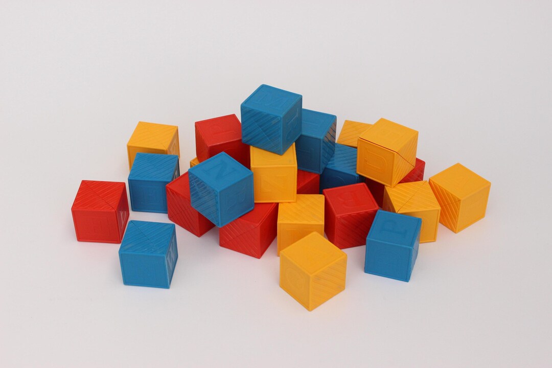 Set of 26 Busy BLOCKS, Alphabet Blocks, Vintage TUPPERWARE Toy ...