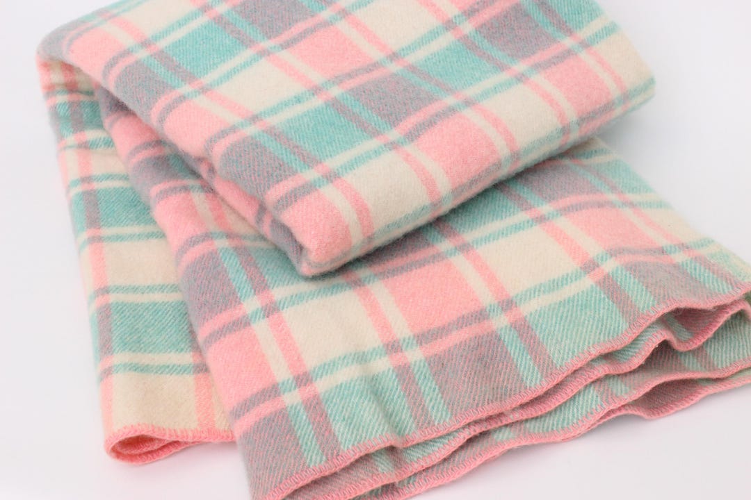 Lovely Vintage Pure Wool Blanket, DOUBLE Size Bed, PINK & Turquoise ...