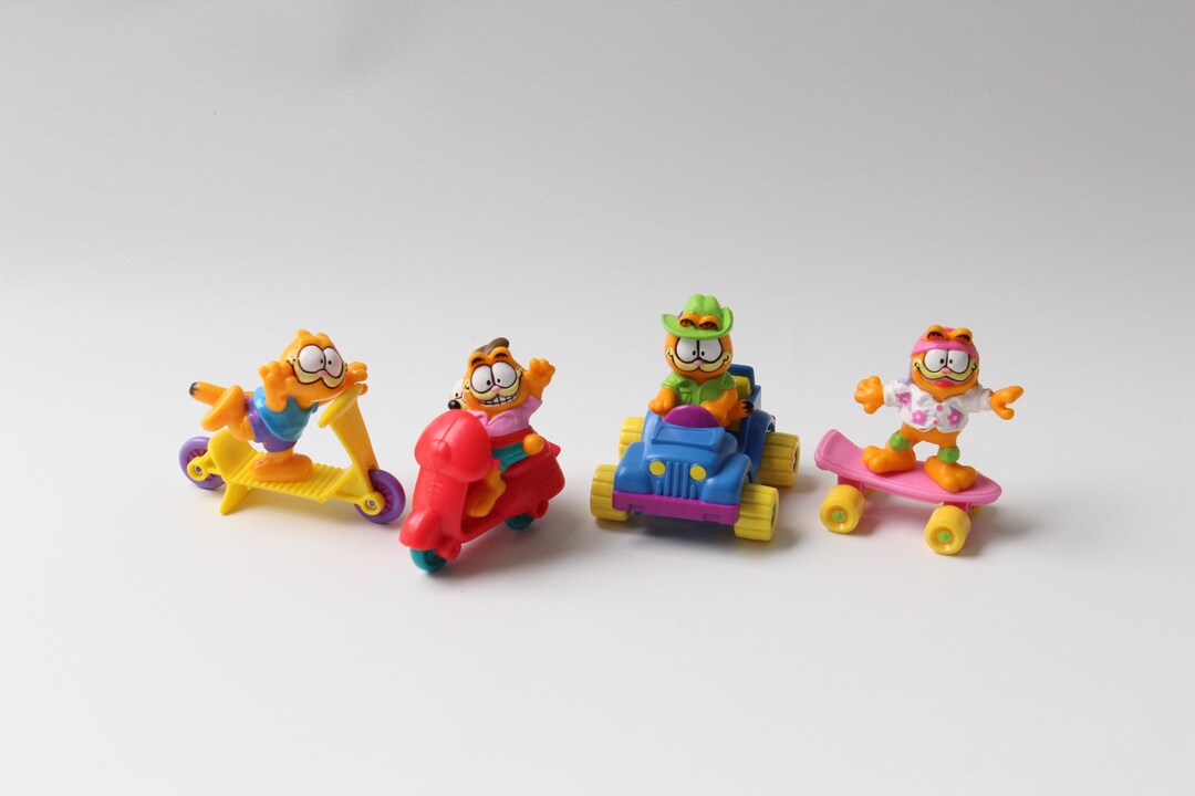 GARFIELD! Set of 4 Vintage Garfield Figurines & Vehicles, Mcdonald's ...